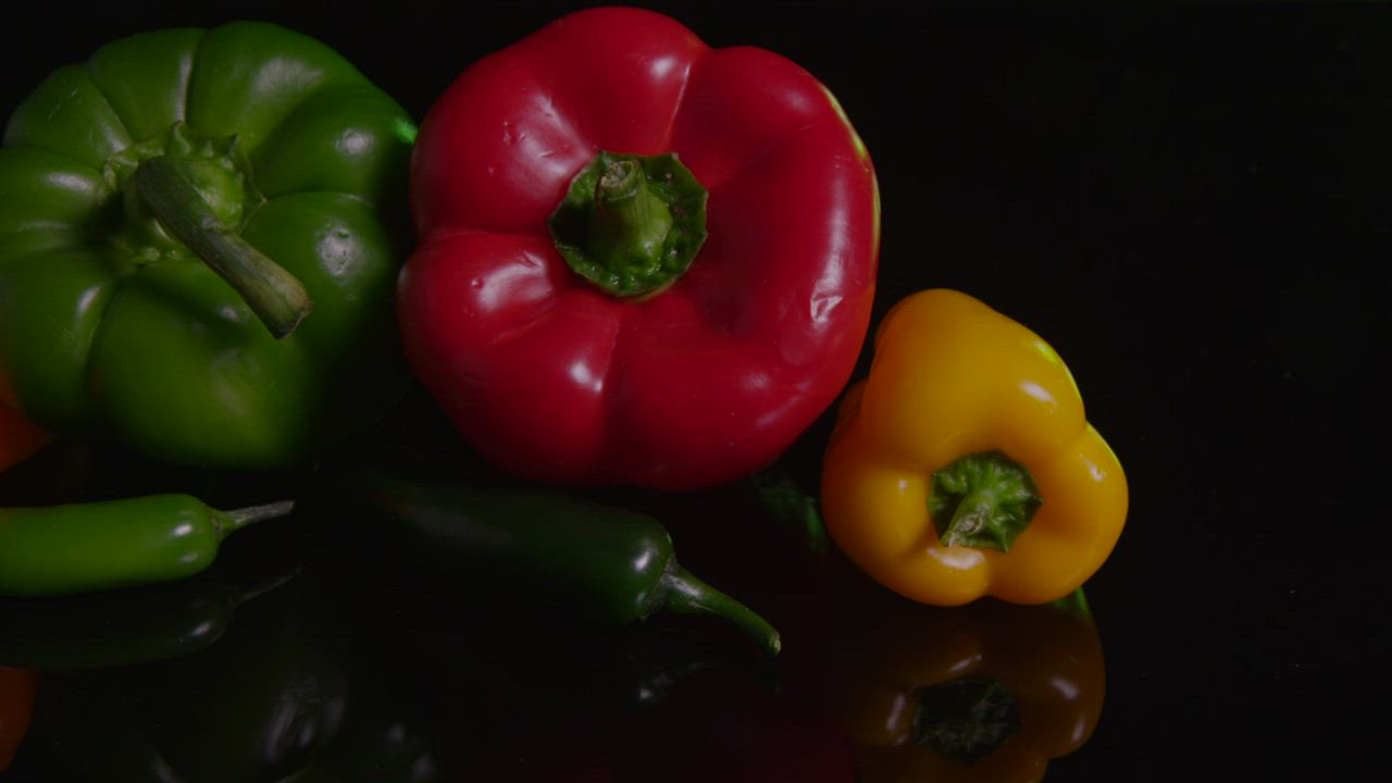 Pepper selection - Free Stock Video