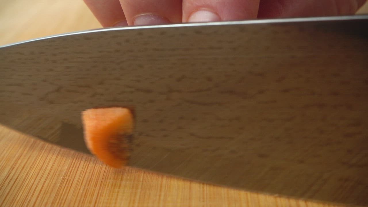 Cutting up vegetables - Free Stock Video