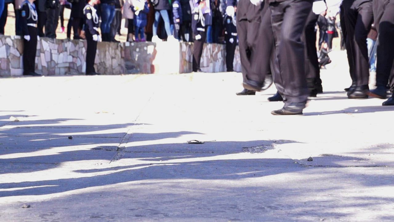 People feet marching in a parade - Free Stock Video
