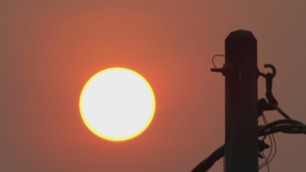 Sun moving slowly across the sky - Free Stock Video