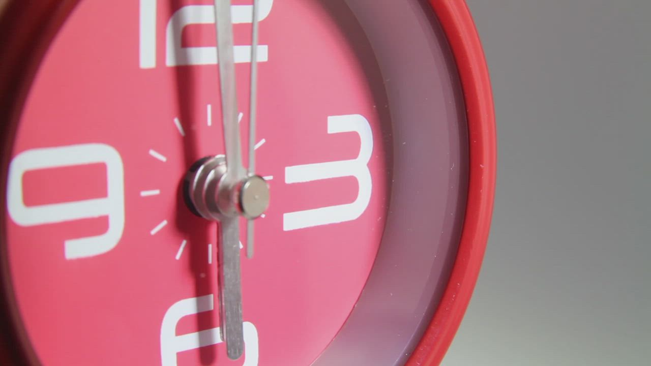 Seconds ticking on a clock - Free Stock Video
