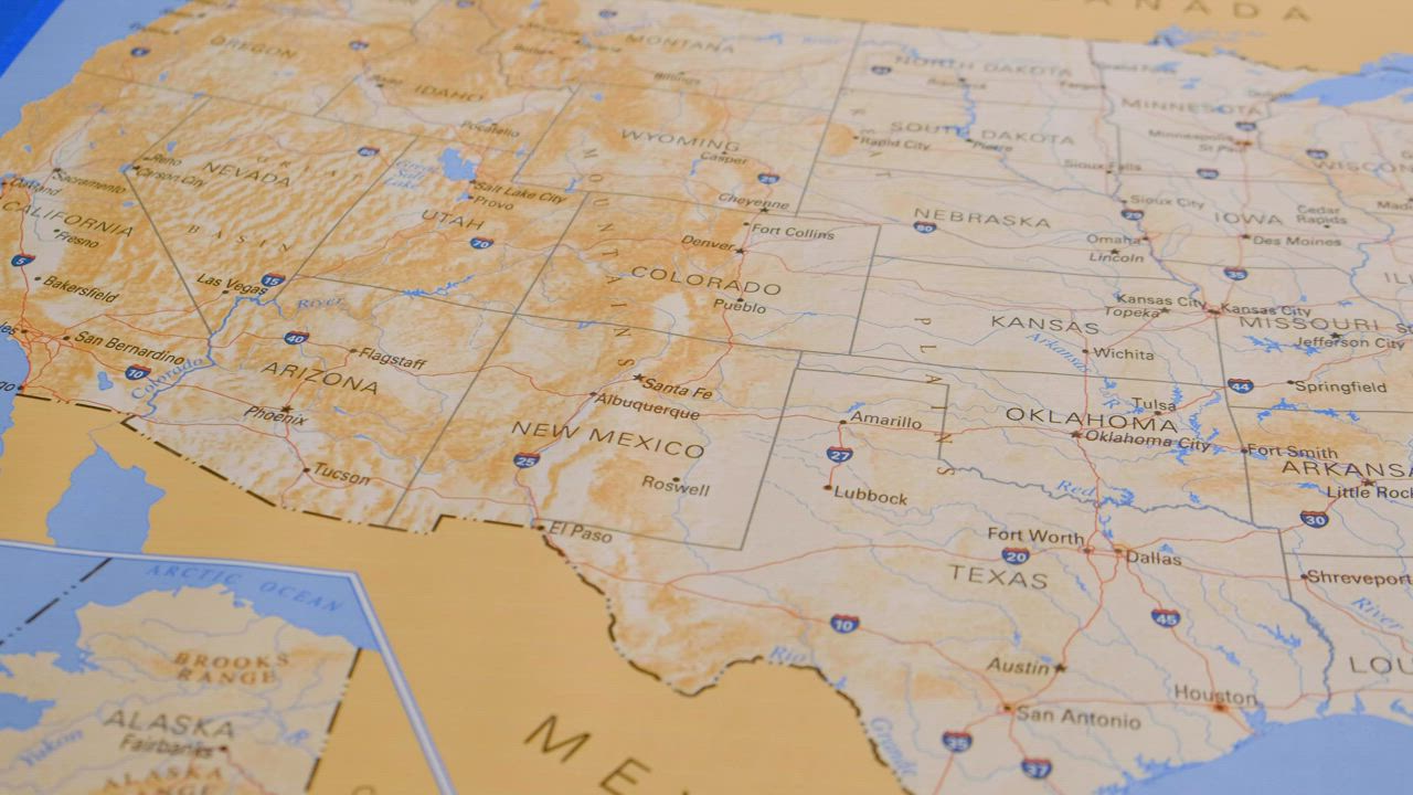 3D animated pins in each state on a US map - Free Stock Video