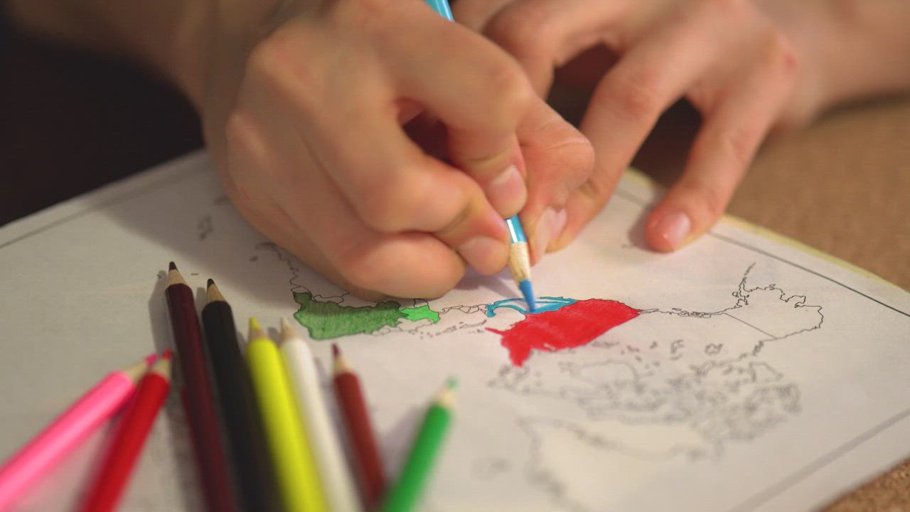 Coloring a world map - Free Stock Video