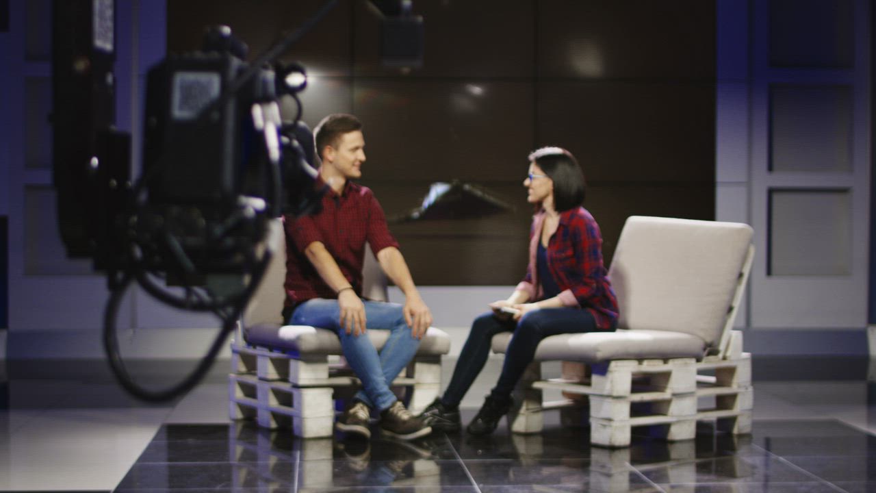 Behind the camera of a talkshow - Free Stock Video