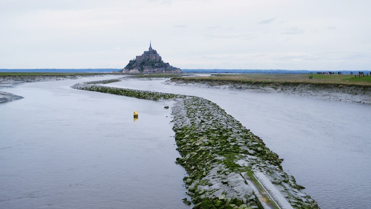 River landscape with a castle in the distance - Free Stock Video