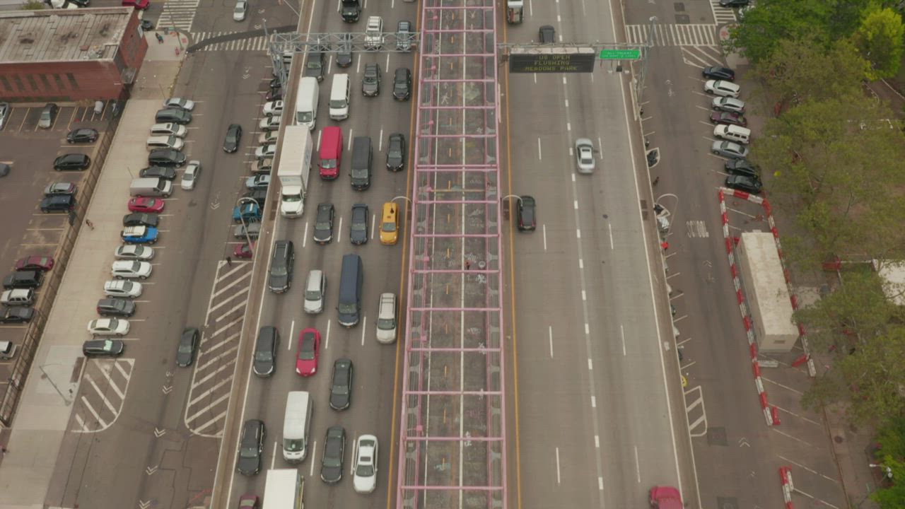 Two-way vehicular bridge, one with traffic - Free Stock Video