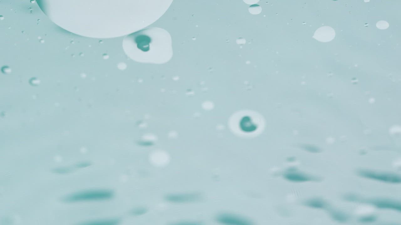 Water waves created by the vibration - Free Stock Video