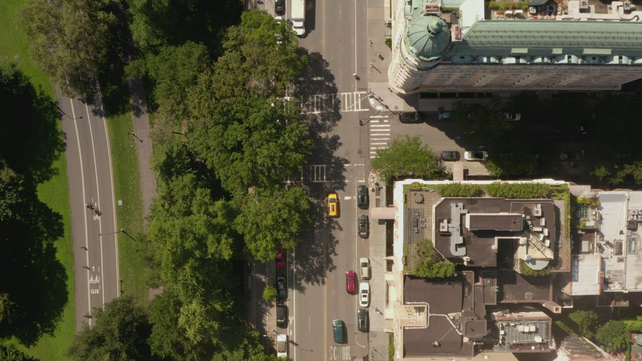 Aerial tour between city blocks in New York - Free Stock Video