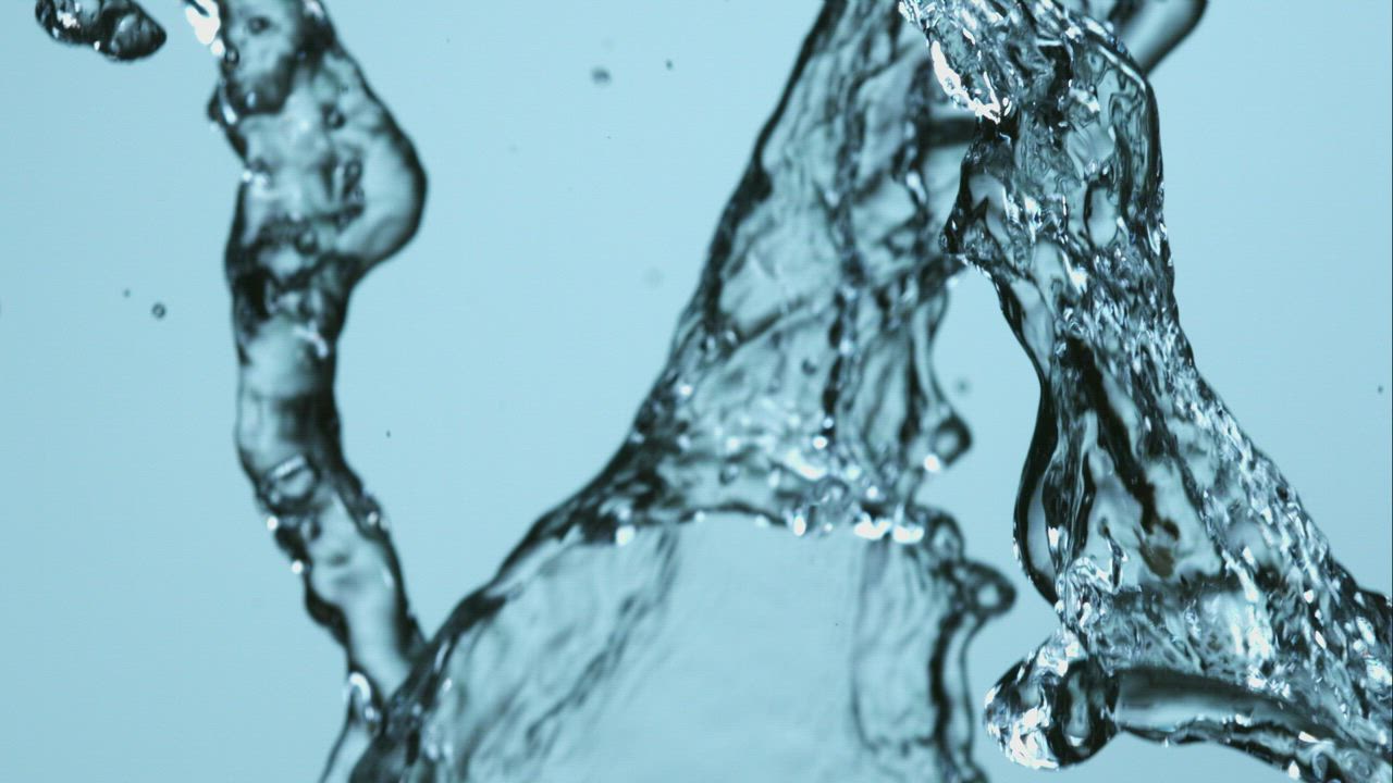 Water splash falling in slow motion - Free Stock Video