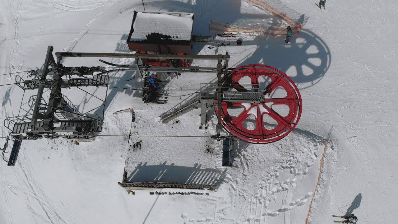 Aerial view of the ski lift mechanism - Free Stock Video