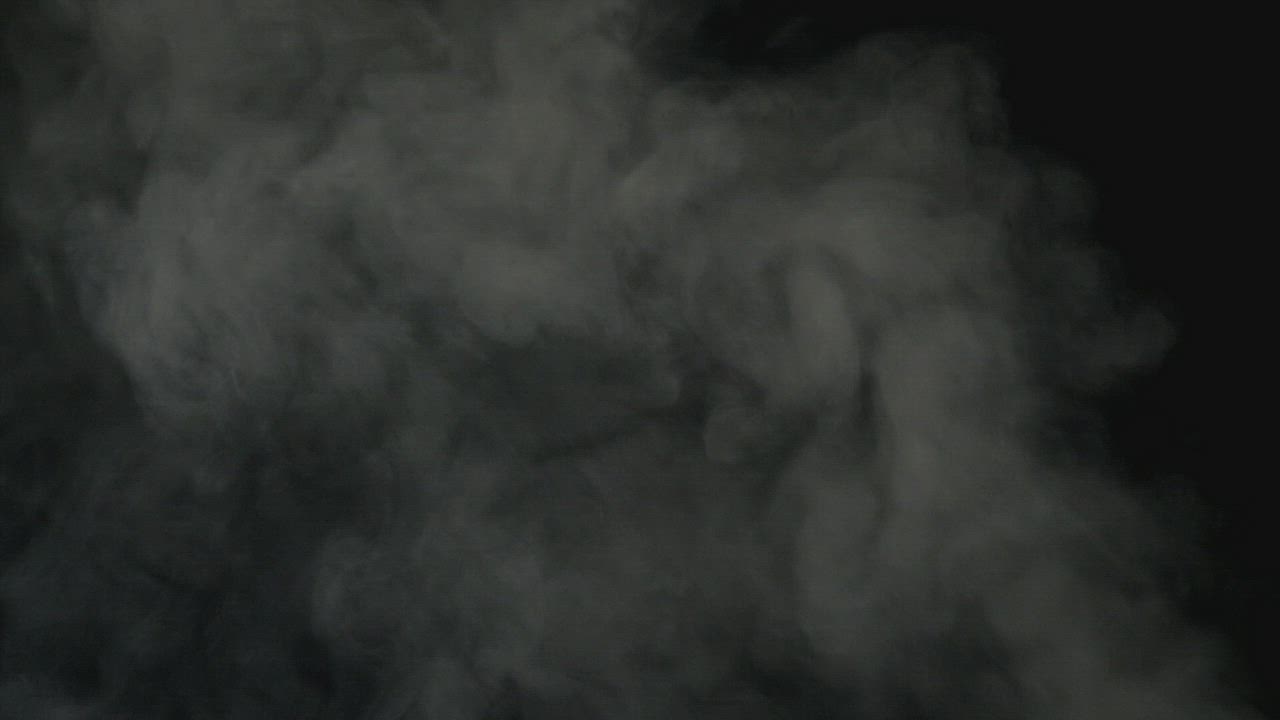 Steam coming out of the bottom - Free Stock Video