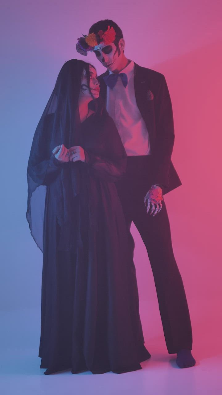 Catrín and catrina portrayed full-length - Free Stock Video