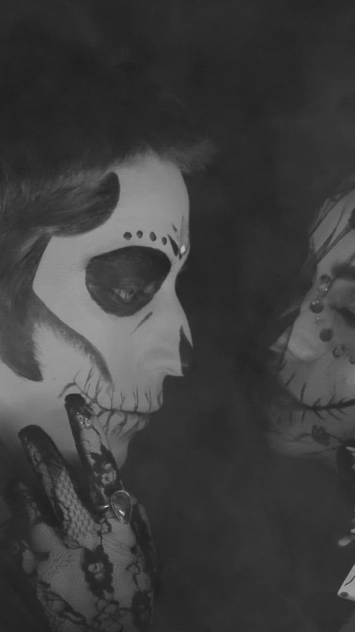 Catrin and catrina in love - Free Stock Video