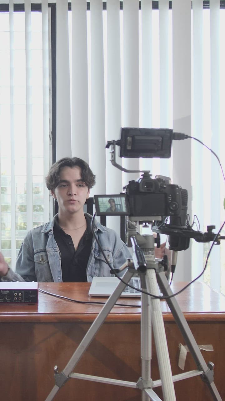 Behind the scenes of a speaker talking on camera - Free Stock Video