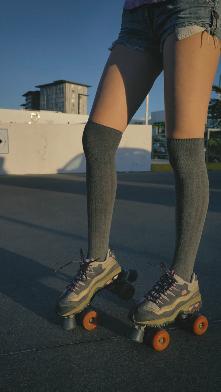 Rolling slowly on roller skates during sunset - Free Stock Video