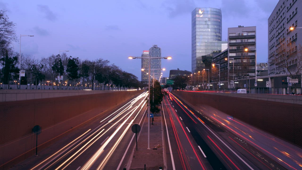Traffic in an underground tunnel - Free Stock Video