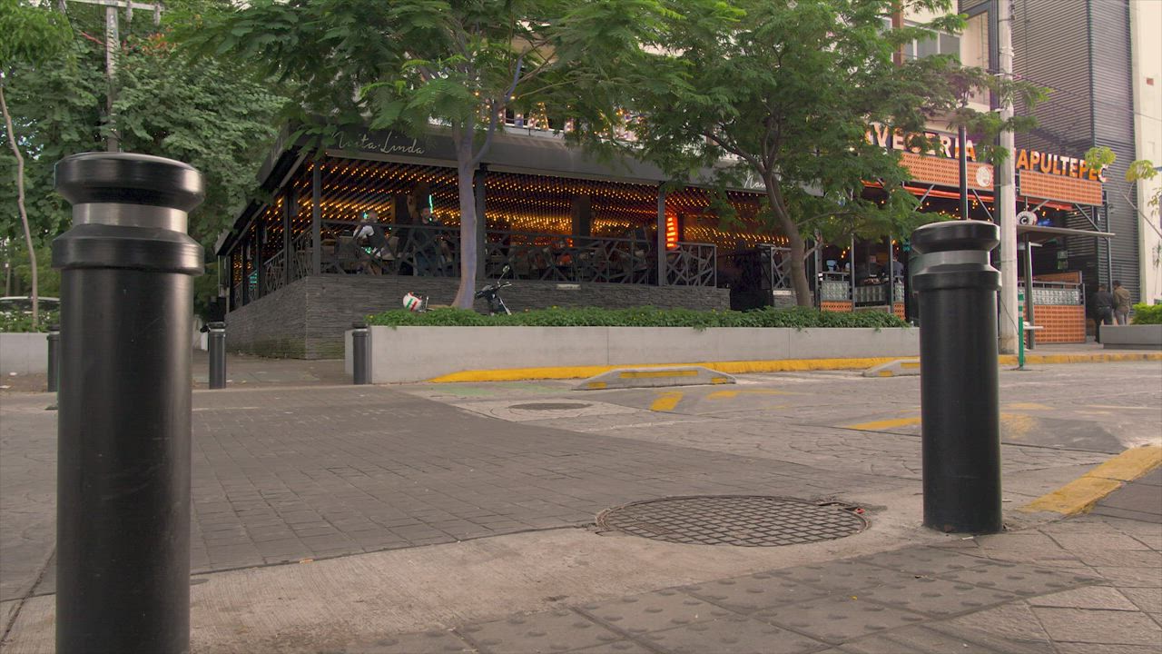Street corner with traffic - Free Stock Video