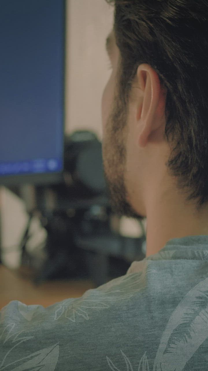 Man typing on a computer - Free Stock Video