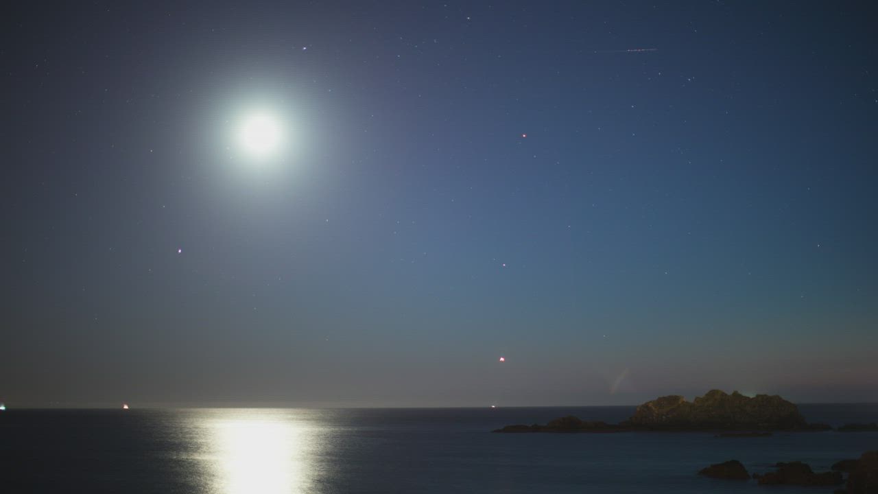 The moon and the stars at sea - Free Stock Video