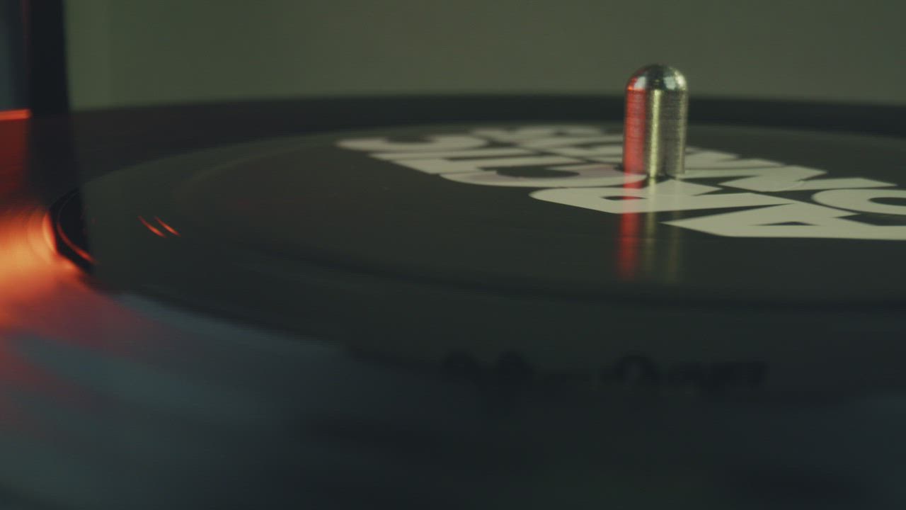 Turntable spinning a vinyl record - Free Stock Video