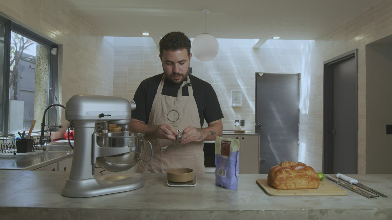 Chef working in a large kitchen - Free Stock Video