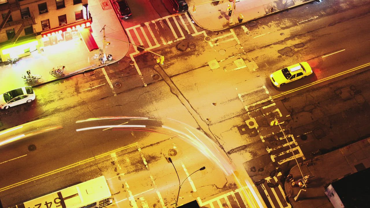 Street junction at night - Free Stock Video