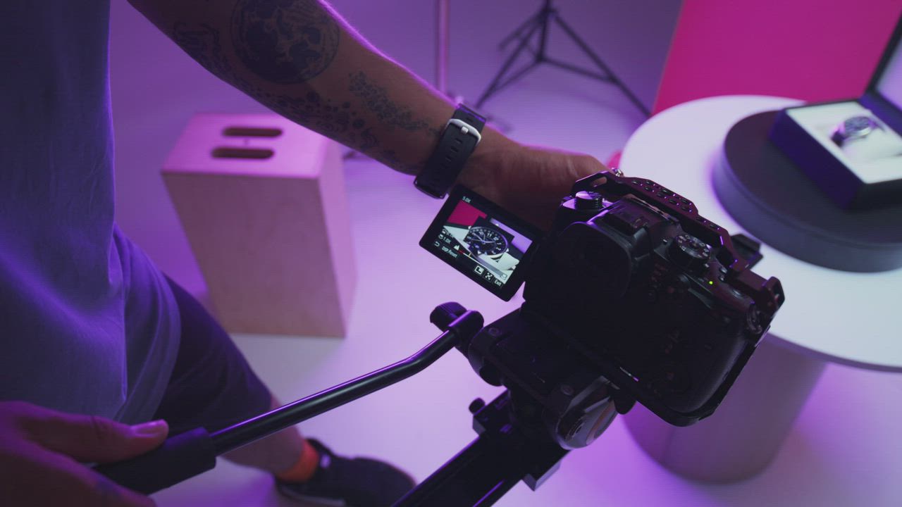Behind the scenes of a video to a watch - Free Stock Video
