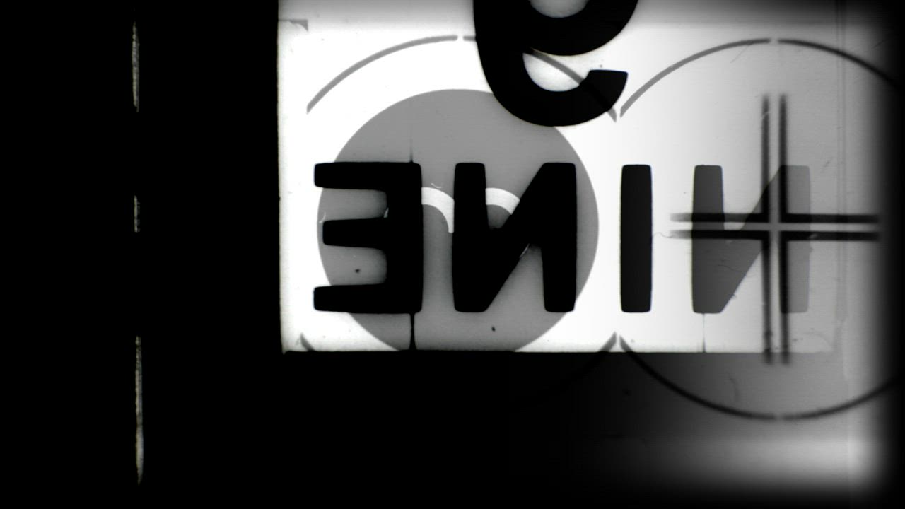 Vintage film roll effect with countdown - Free Stock Video