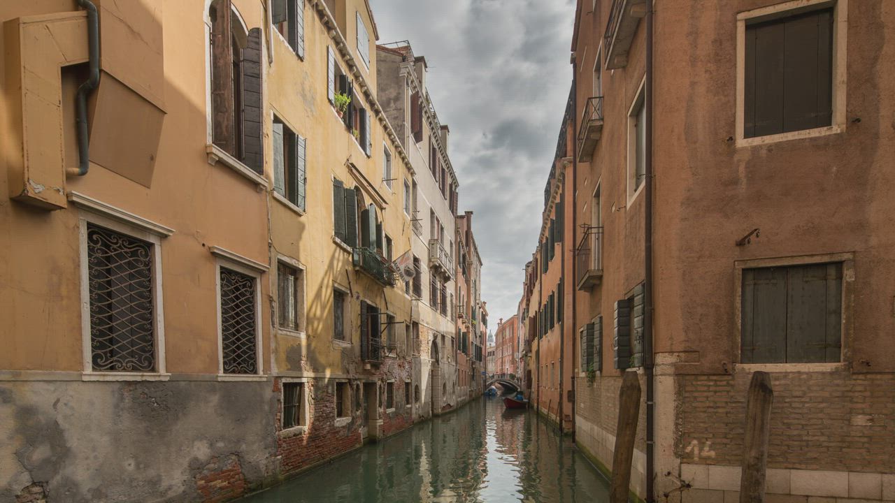 An empty canal in Venice - Free Stock Video