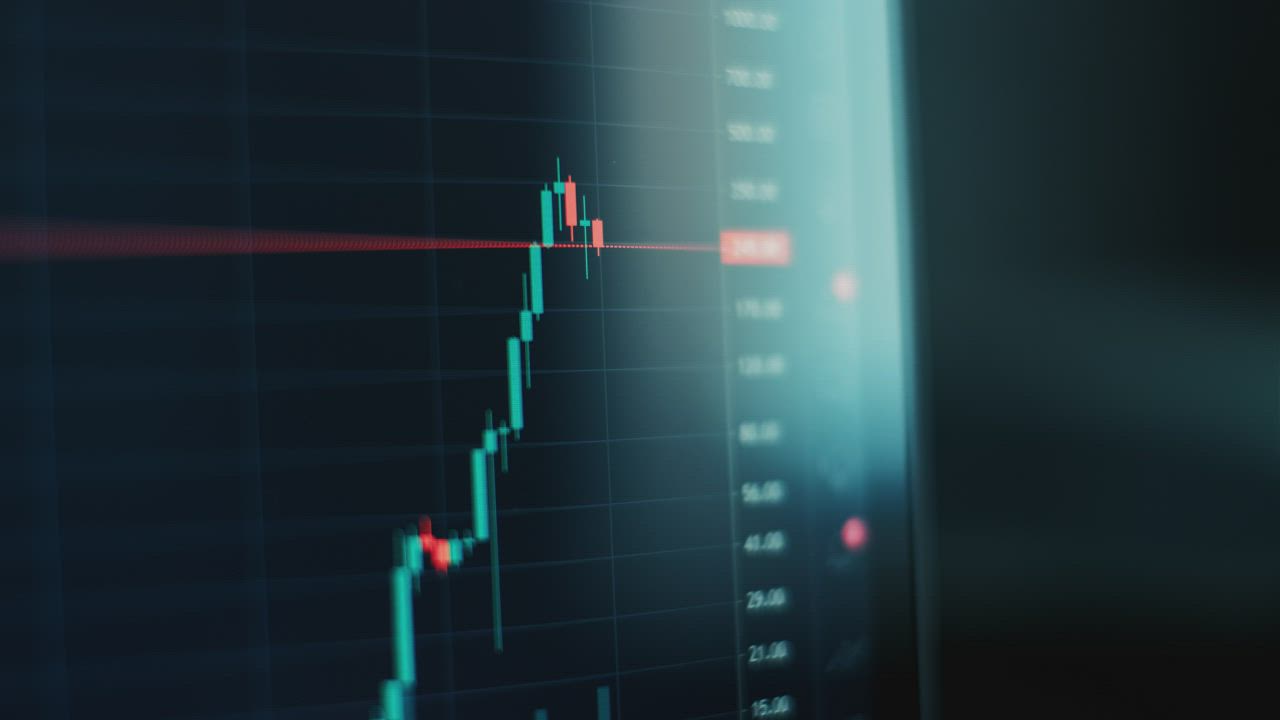 Graphics of the cryptocurrency - Free Stock Video