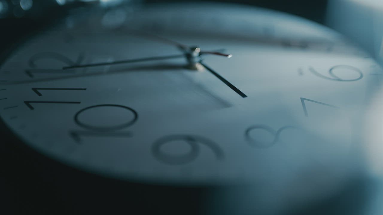Fast forward of a clock - Free Stock Video