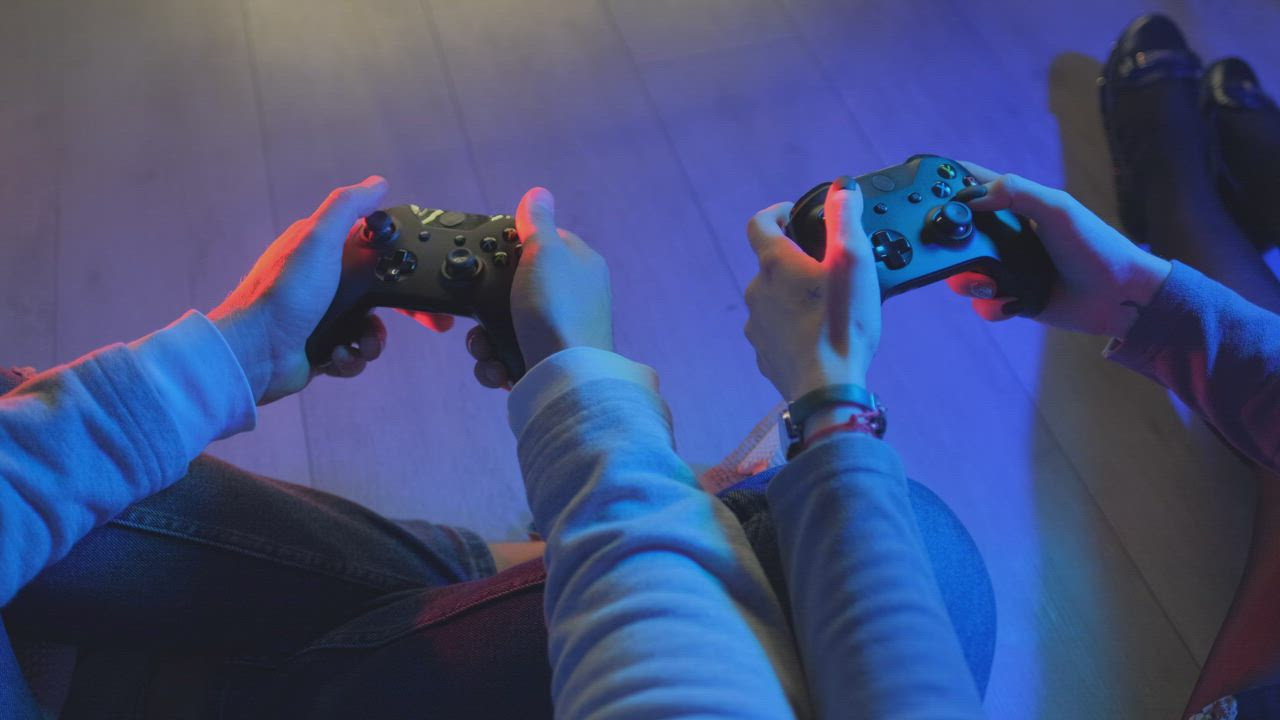 Couple playing video games - Free Stock Video