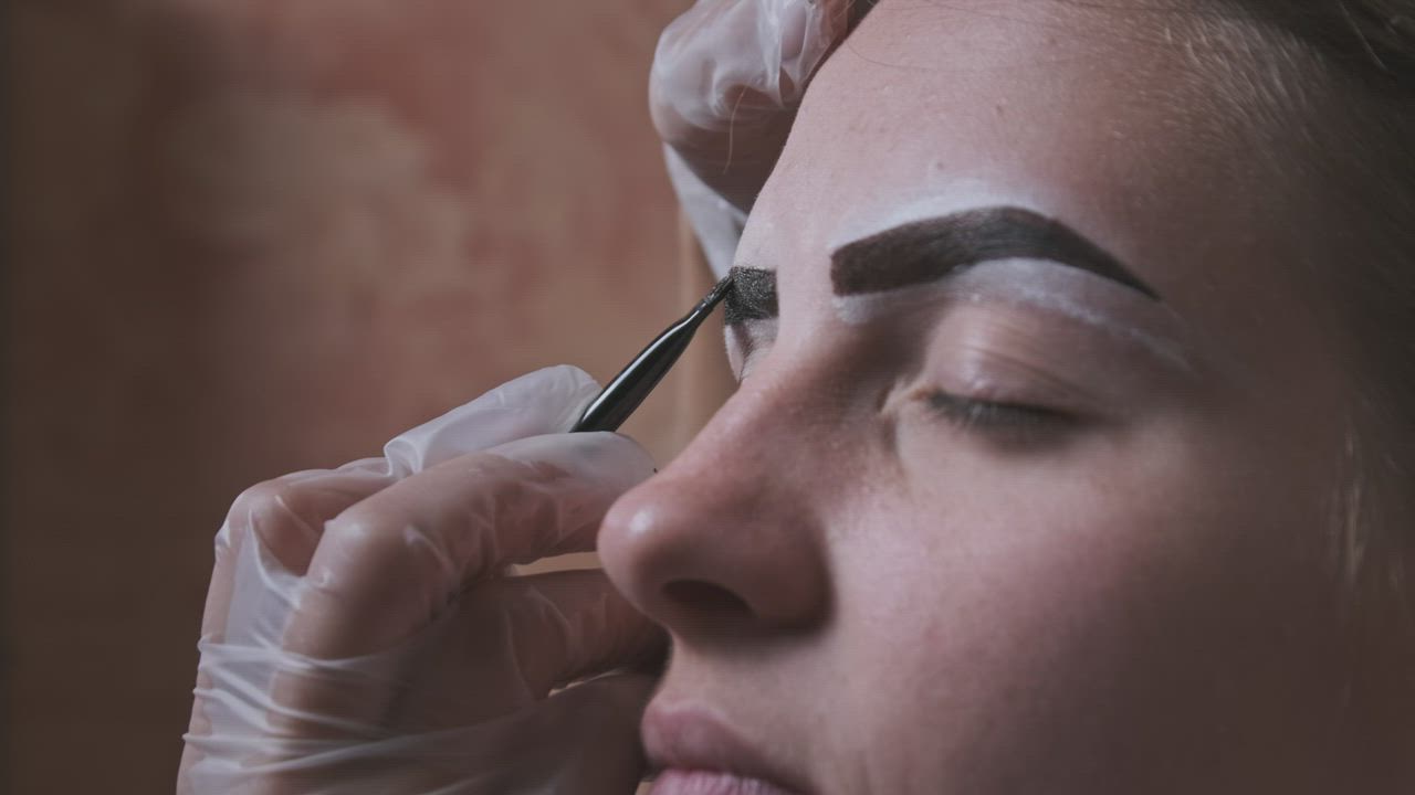 Woman's eyebrow contour - Free Stock Video