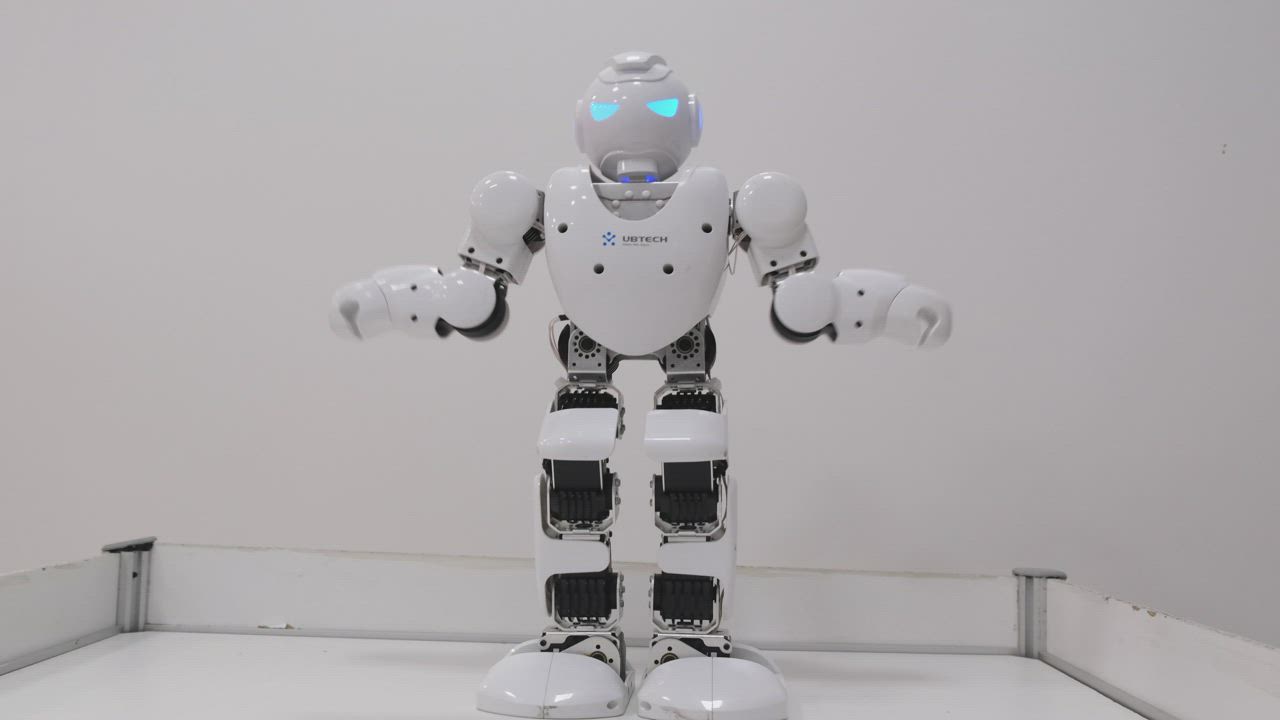 Humanized robot doing dance moves - Free Stock Video
