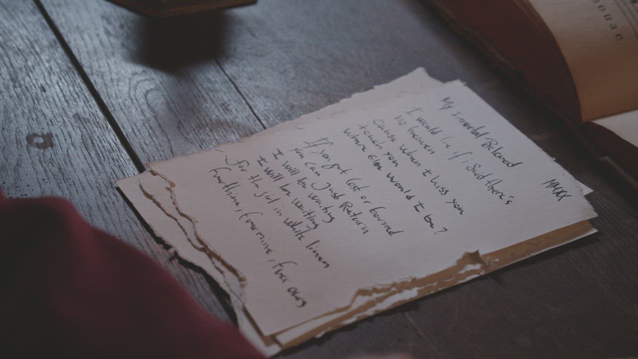 Person handwriting a letter - Free Stock Video