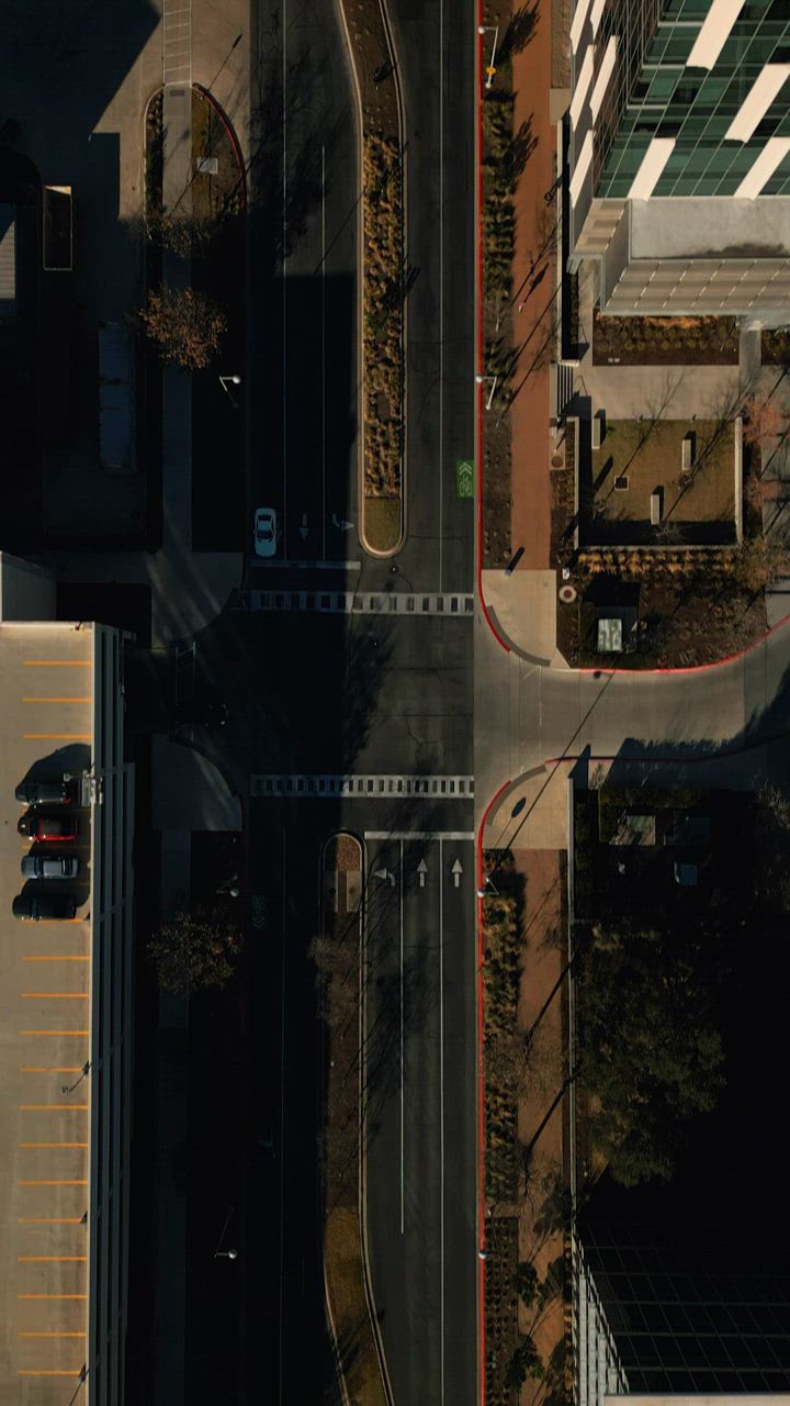 Flying over the streets of a city - Free Stock Video