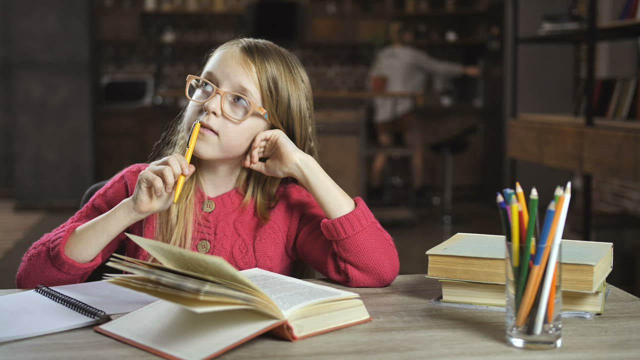 Girl thinking while working - Free Stock Video