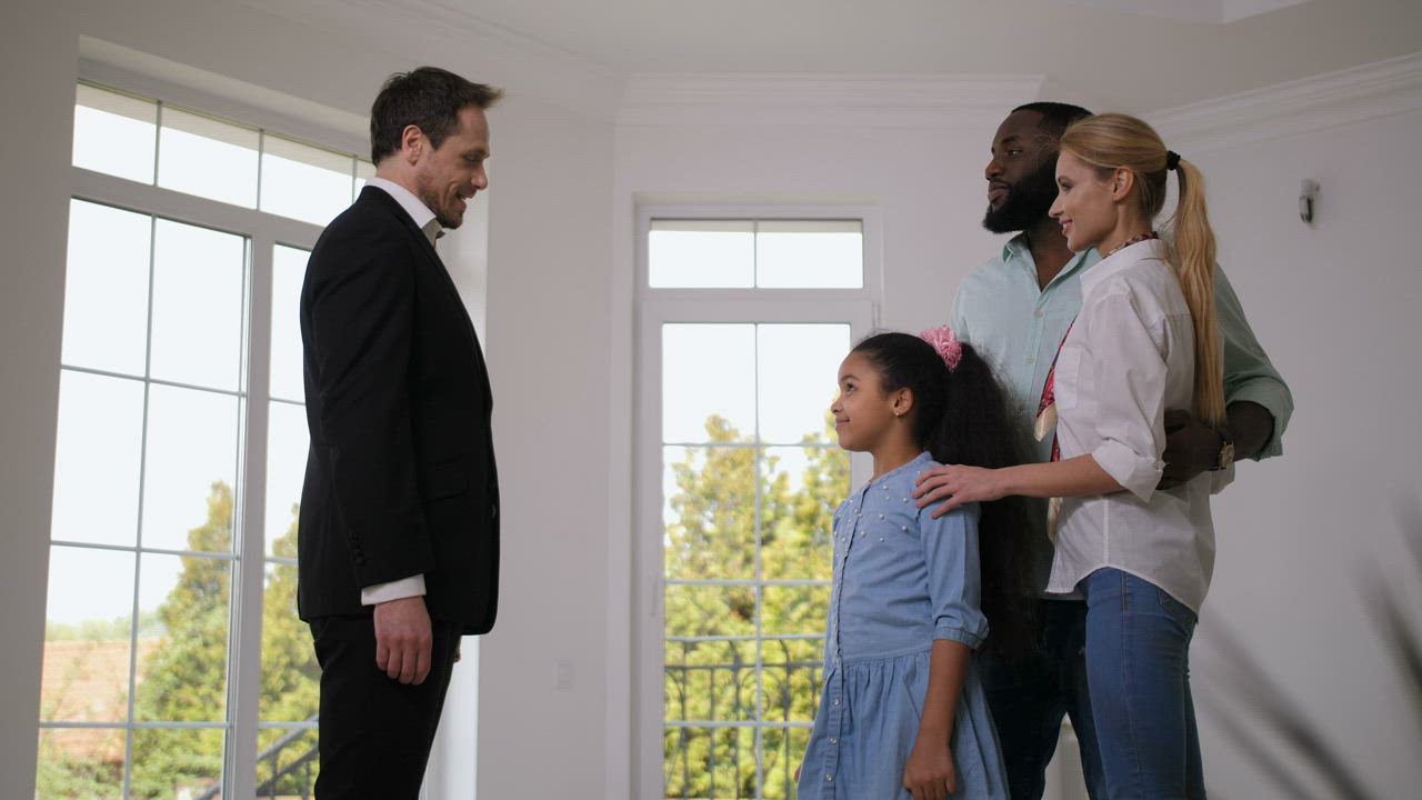 Happy family purchase a new house - Free Stock Video