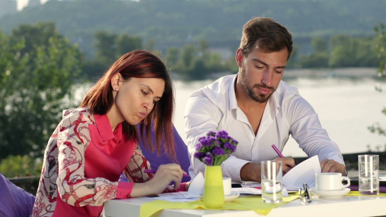 Signing a contract outside - Free Stock Video