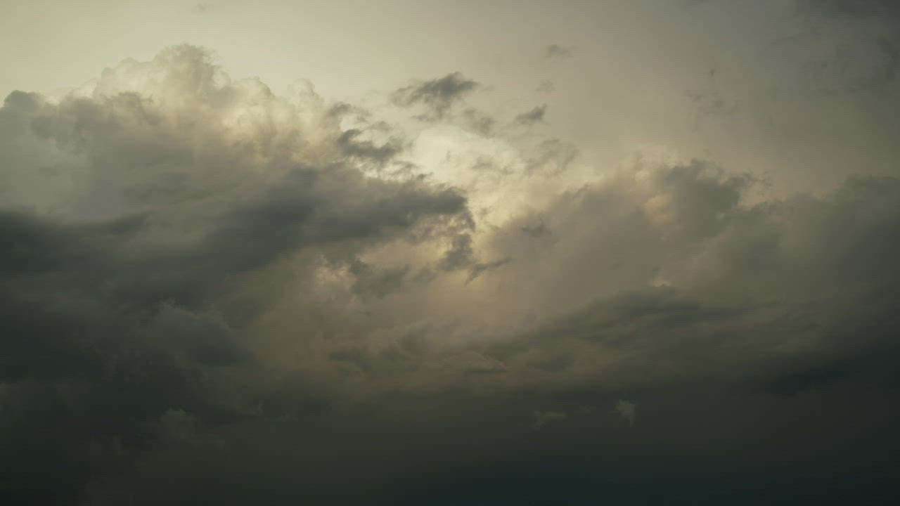 Depressing cloudy sky - Free Stock Video